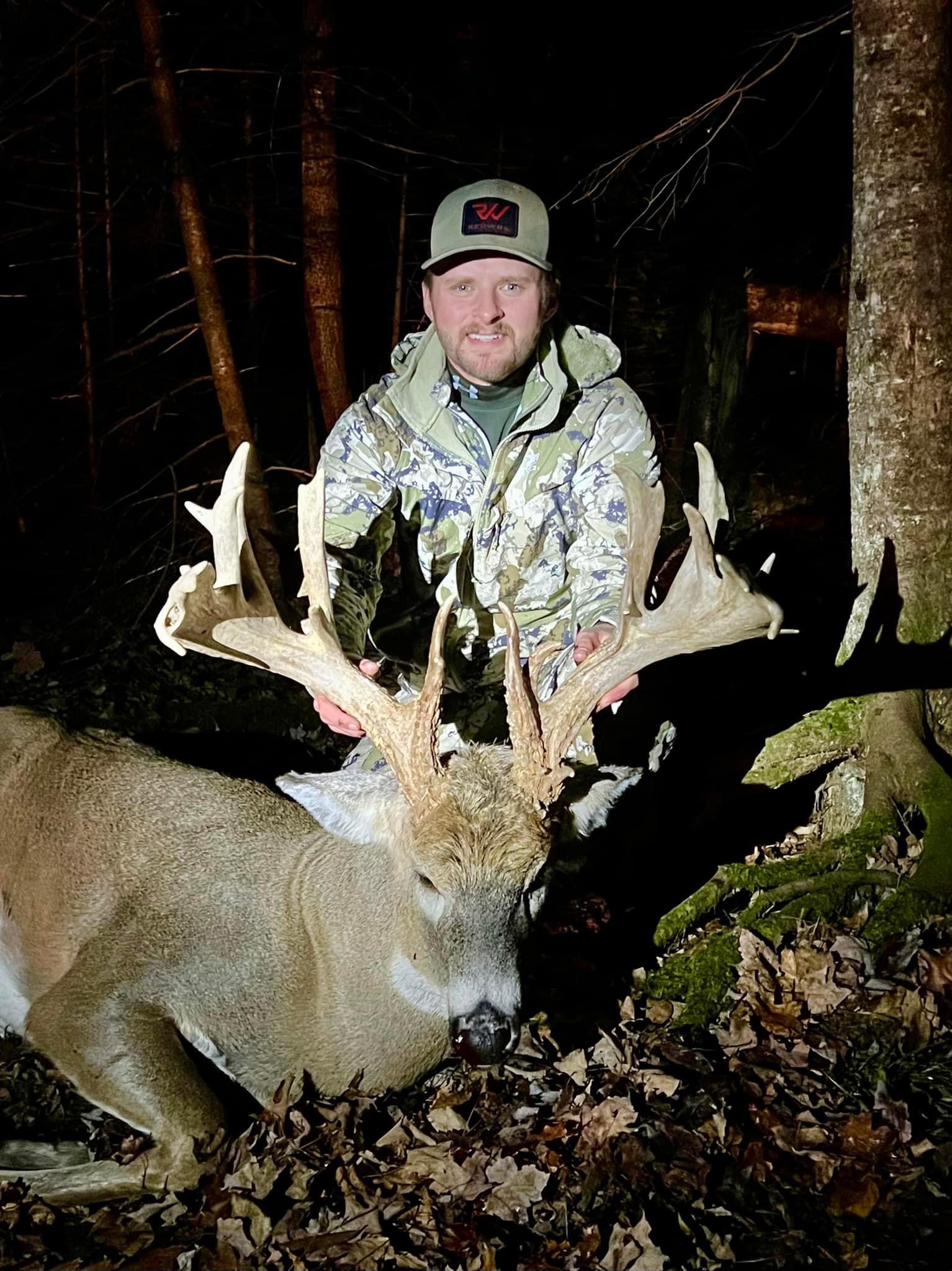 2022 Whitetail Hunts Photo Gallery | Wild Rivers Whitetails