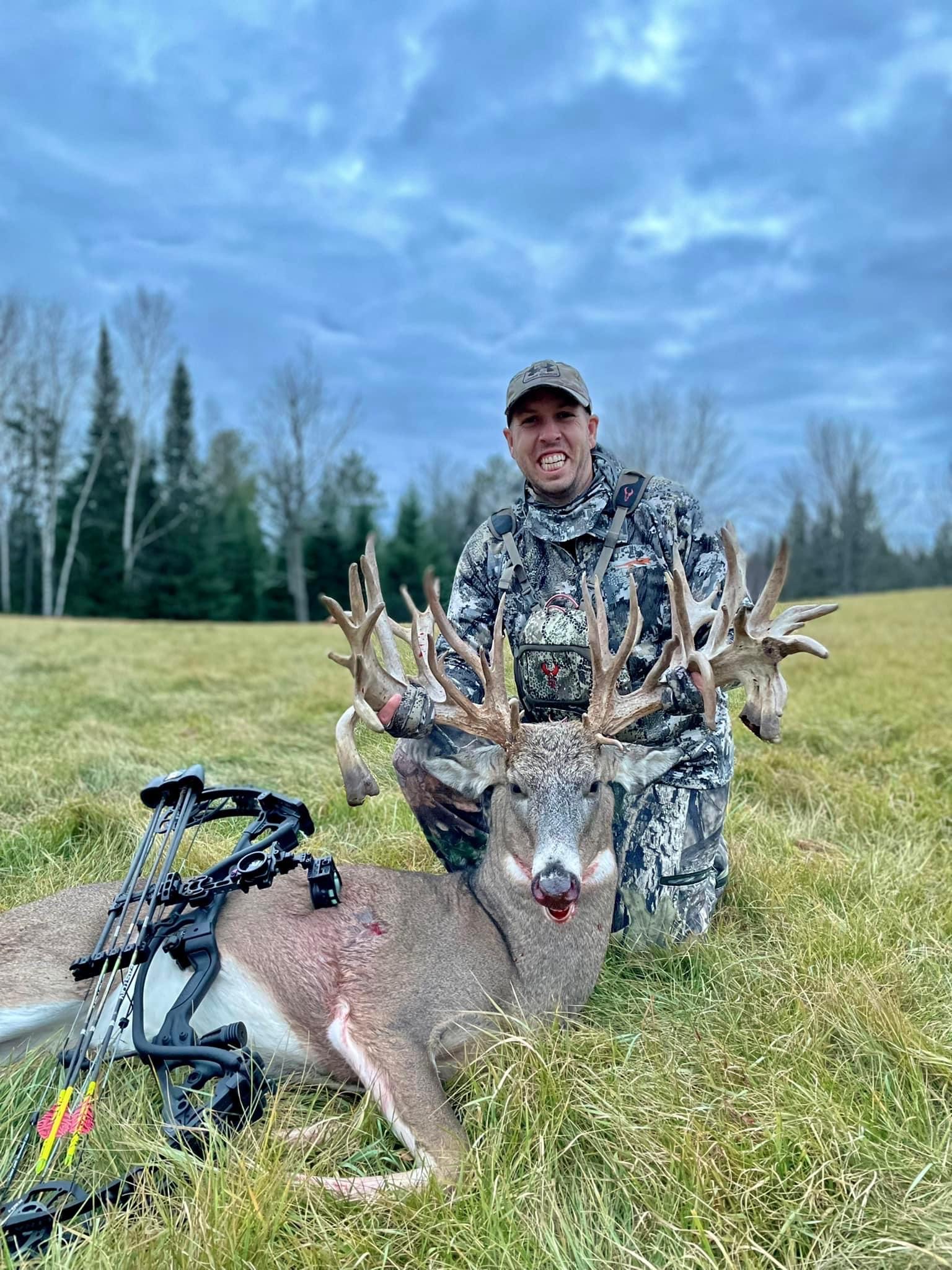 2022 Whitetail Hunts Photo Gallery | Wild Rivers Whitetails