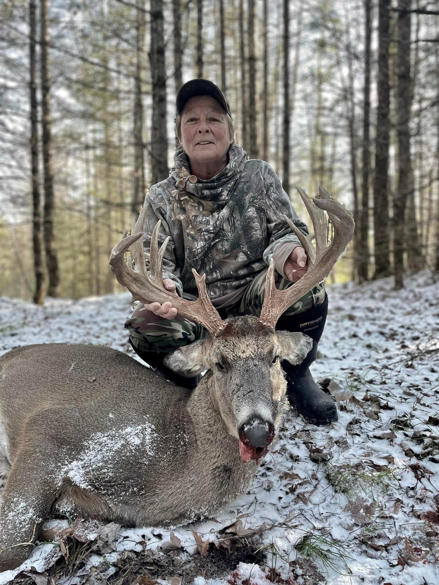 2022 Whitetail Hunts Photo Gallery | Wild Rivers Whitetails