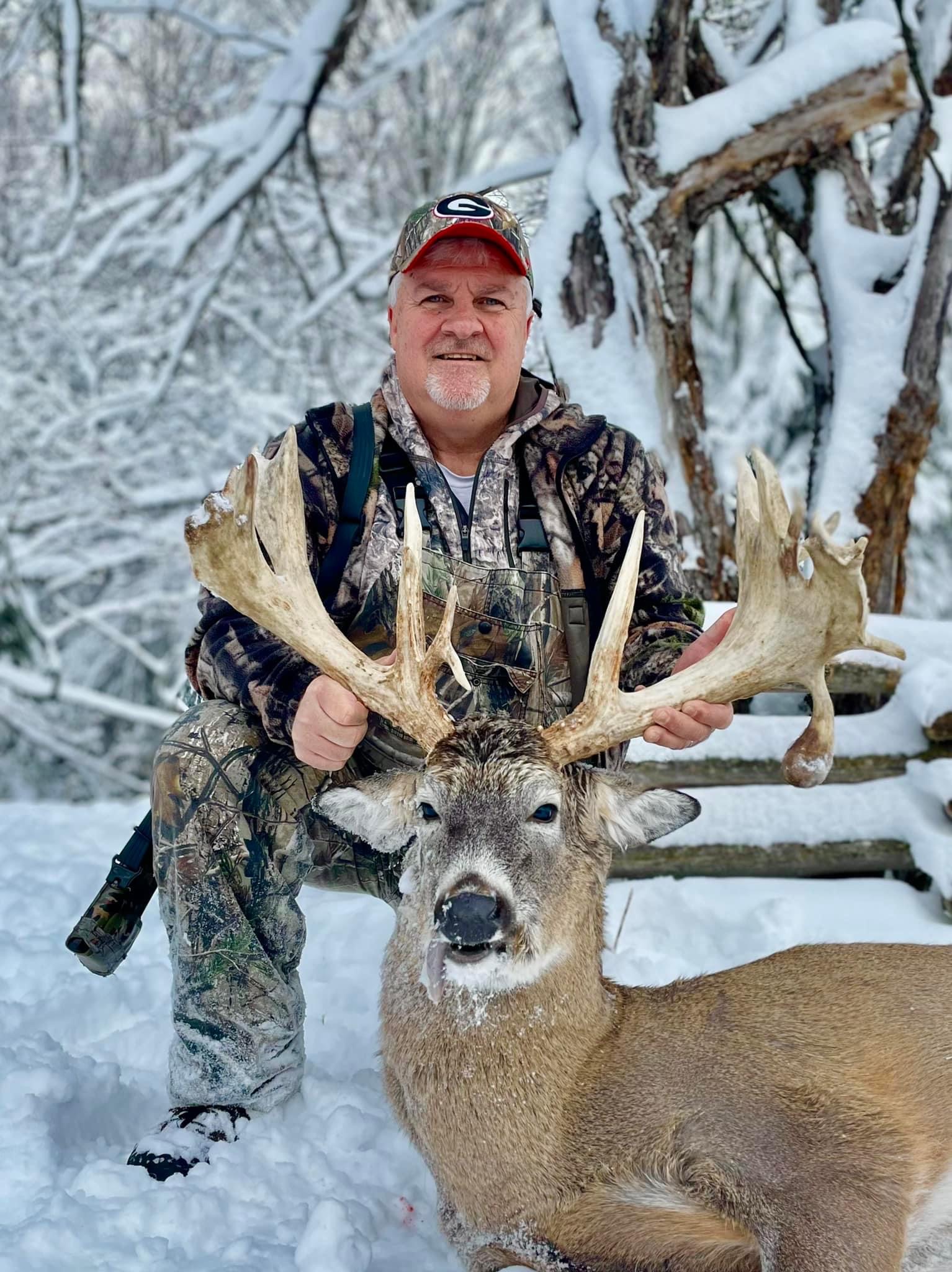 2022 Whitetail Hunts Photo Gallery | Wild Rivers Whitetails